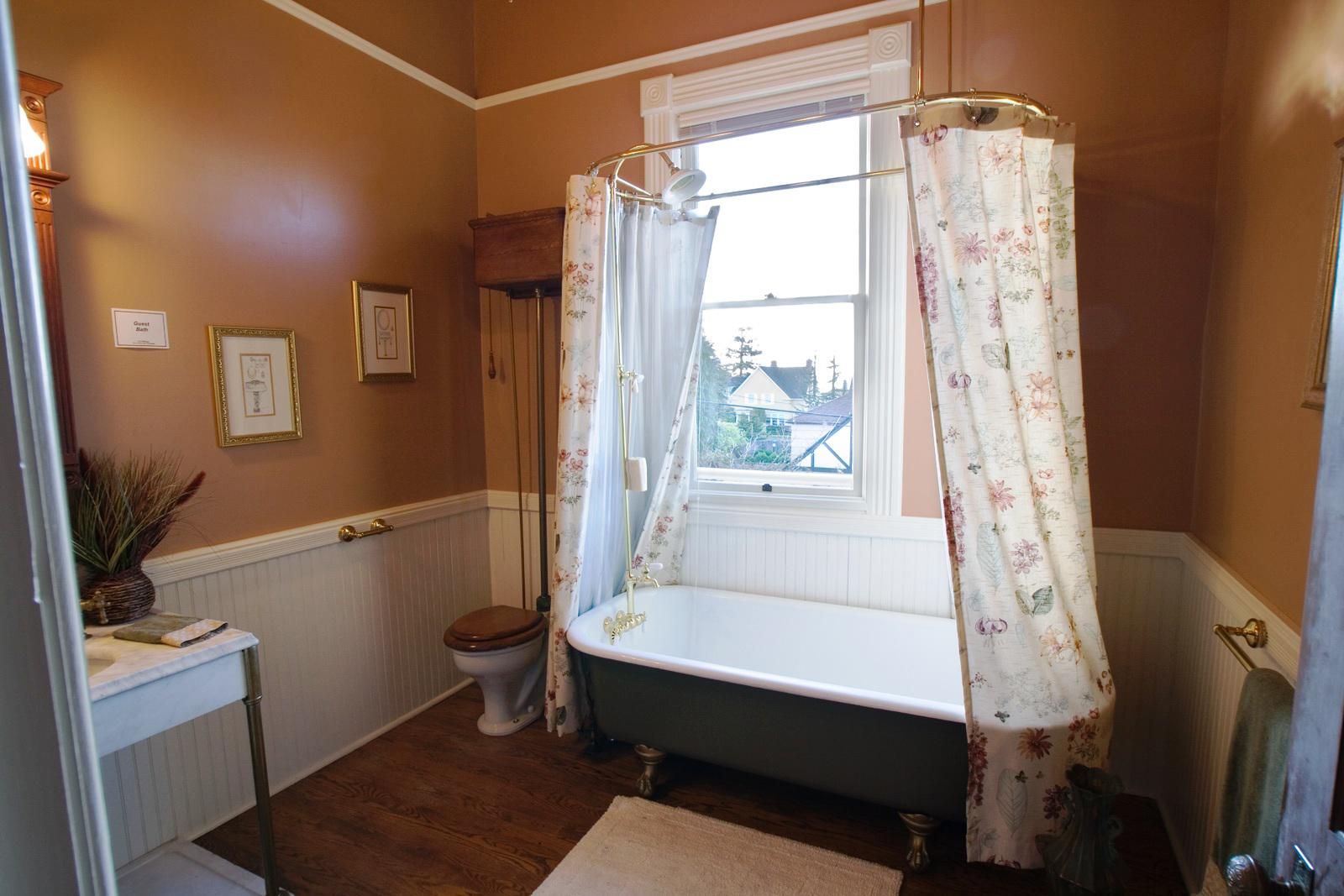 Bathroom Curtain Ideas For Small Windows — Randolph Indoor and Outdoor ...