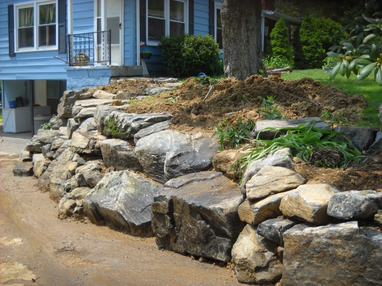 Big Boulder Retaining Wall — Randolph Indoor and Outdoor Design
