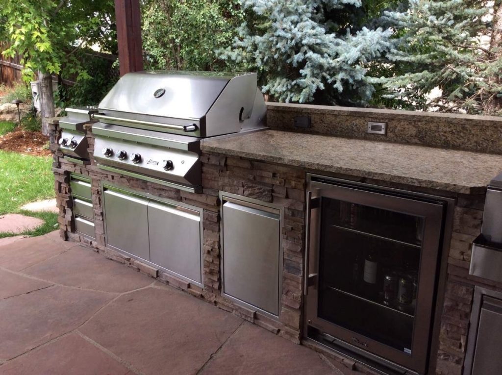 Stainless Steel Outdoor Kitchen Cart And Beverage Center With Fridge ...