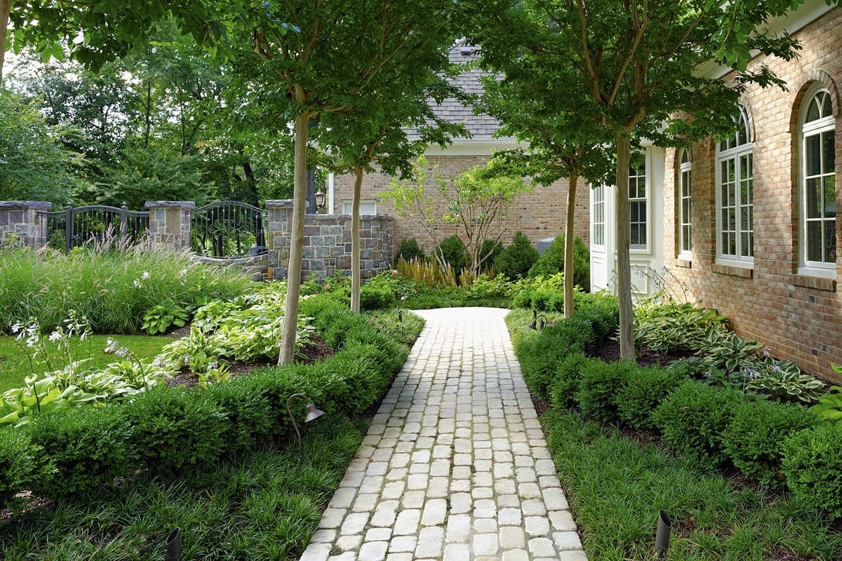 Boxwood Landscaping Designs — Randolph Indoor and Outdoor Design