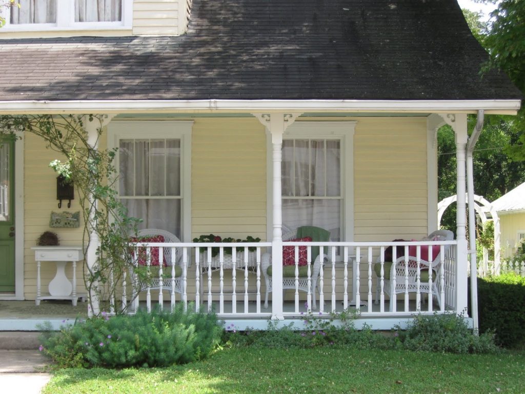 Nice Front Porch Ideas For Small Houses — Randolph Indoor and Outdoor ...