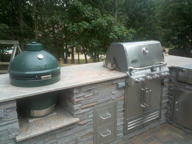 Simple Green Egg Built In Outdoor Kitchen — Randolph Indoor and Outdoor ...