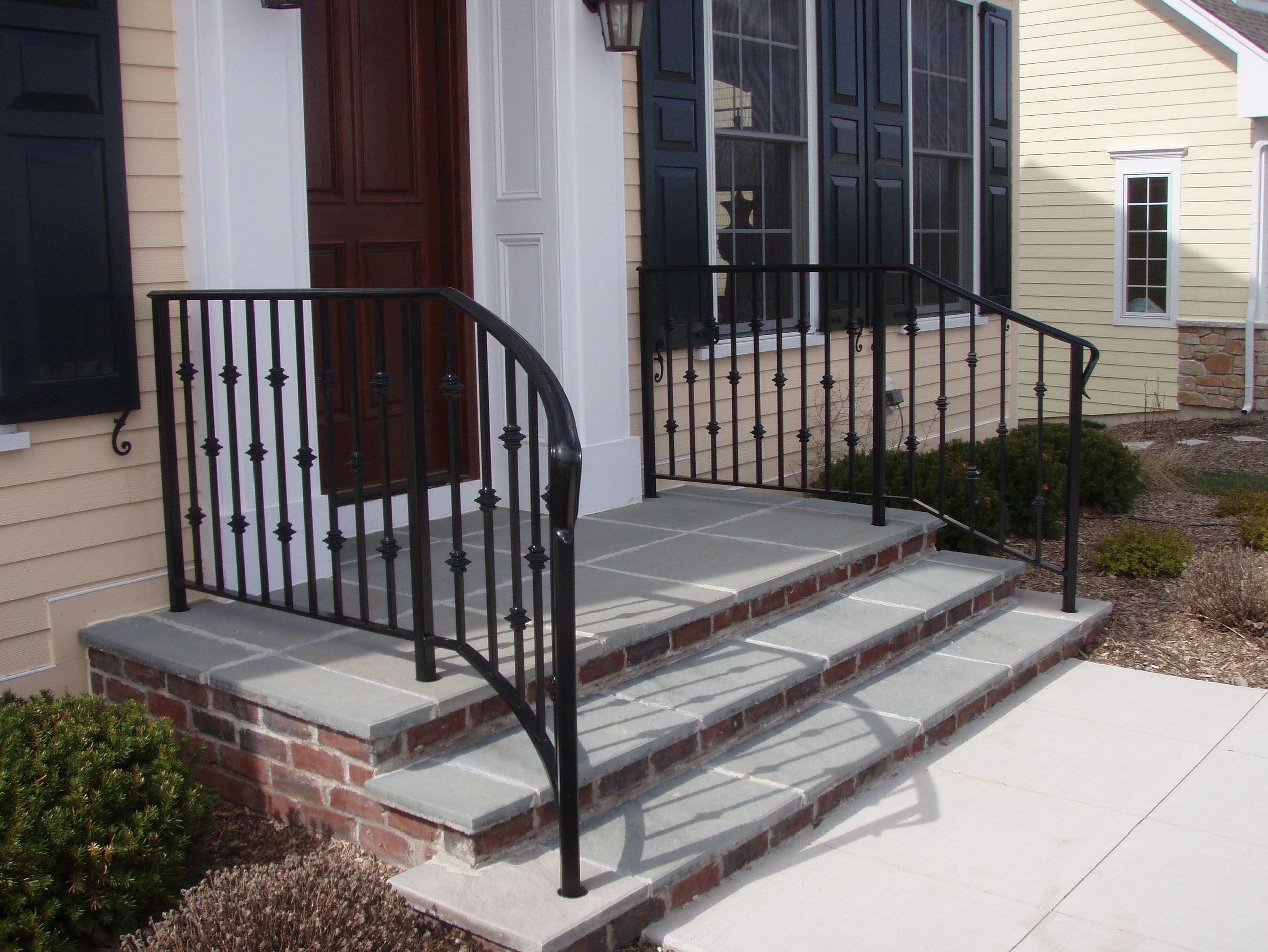 Hand Rails For Outdoor Steps U-Shaped Wrought Iron Handrail For Outside ...